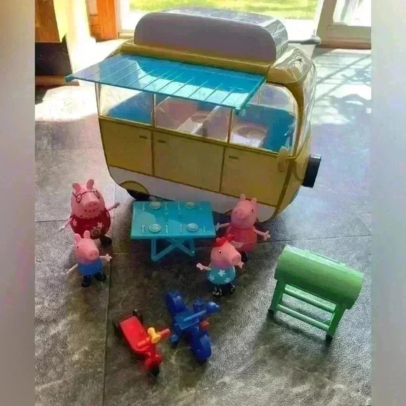 Toys | Peppa Pig Camperbusvan 13 Pieces Everything Pictured Comes ...